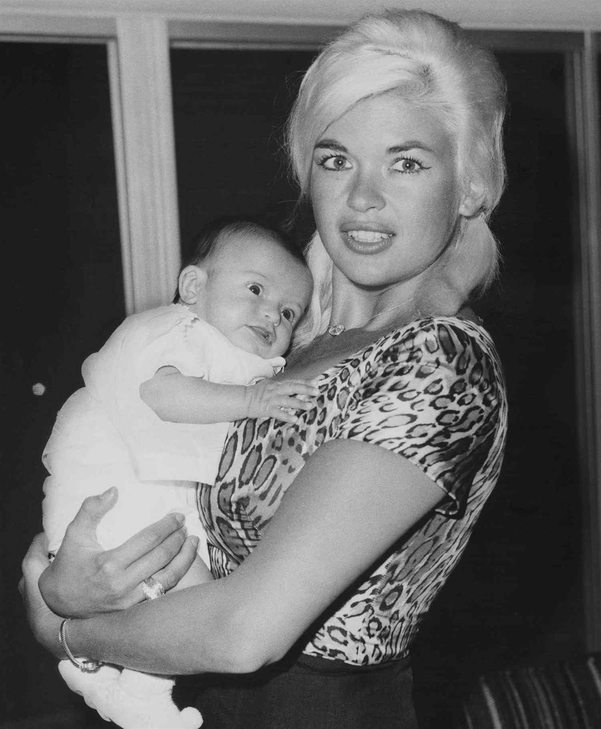 Mariska Hargitay Commemorates Late Mom Jayne Mansfield On What Wouldve